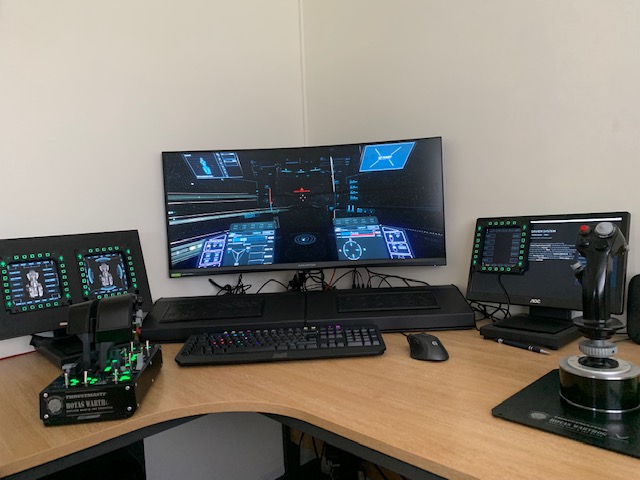 Multi Monitors with Galactapedia, USB Button boxes - Star Citizen Spectrum
