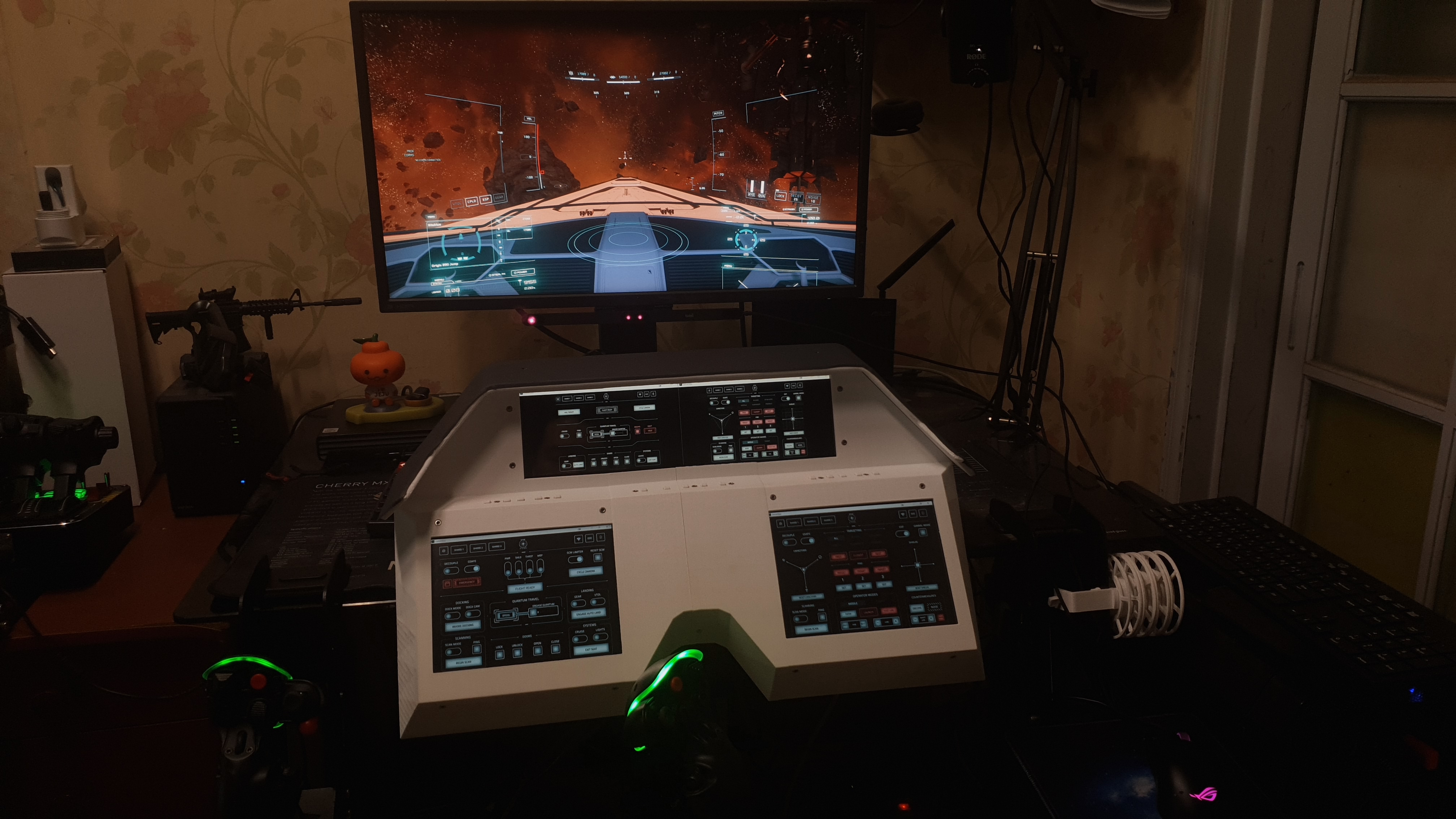 Lightning cockpit style setup - Star Citizen Spectrum